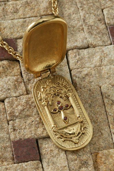 Renaissance Inspired Locket – Celebrate Faith